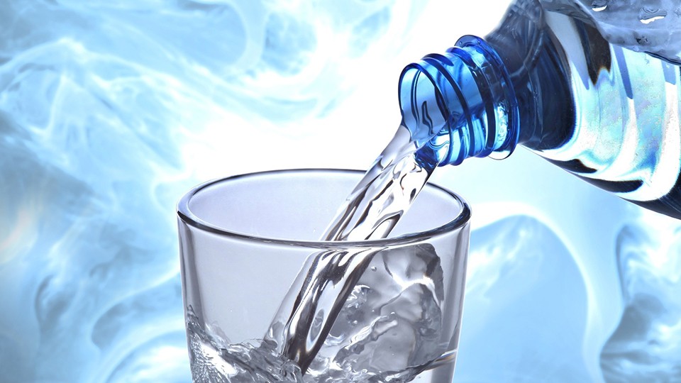 Botellas biodegradables de Nestlé y Danimer Scientific | Nestlé